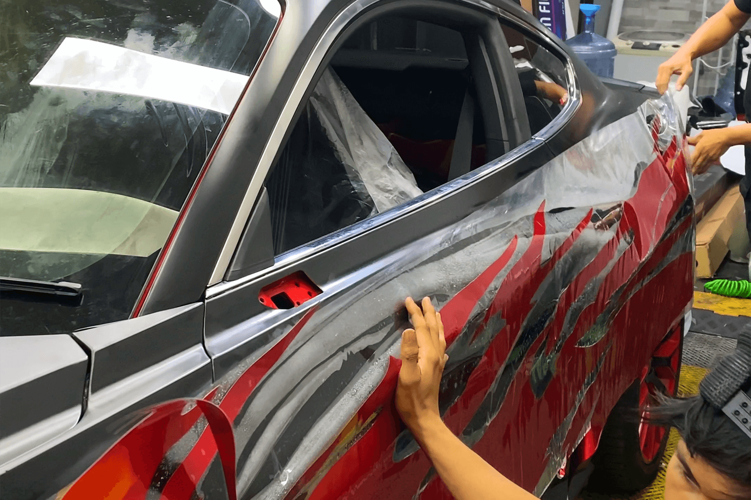 Sticker Mobil Jakarta: Tren Kekinian yang Bikin Mobil Makin Keren